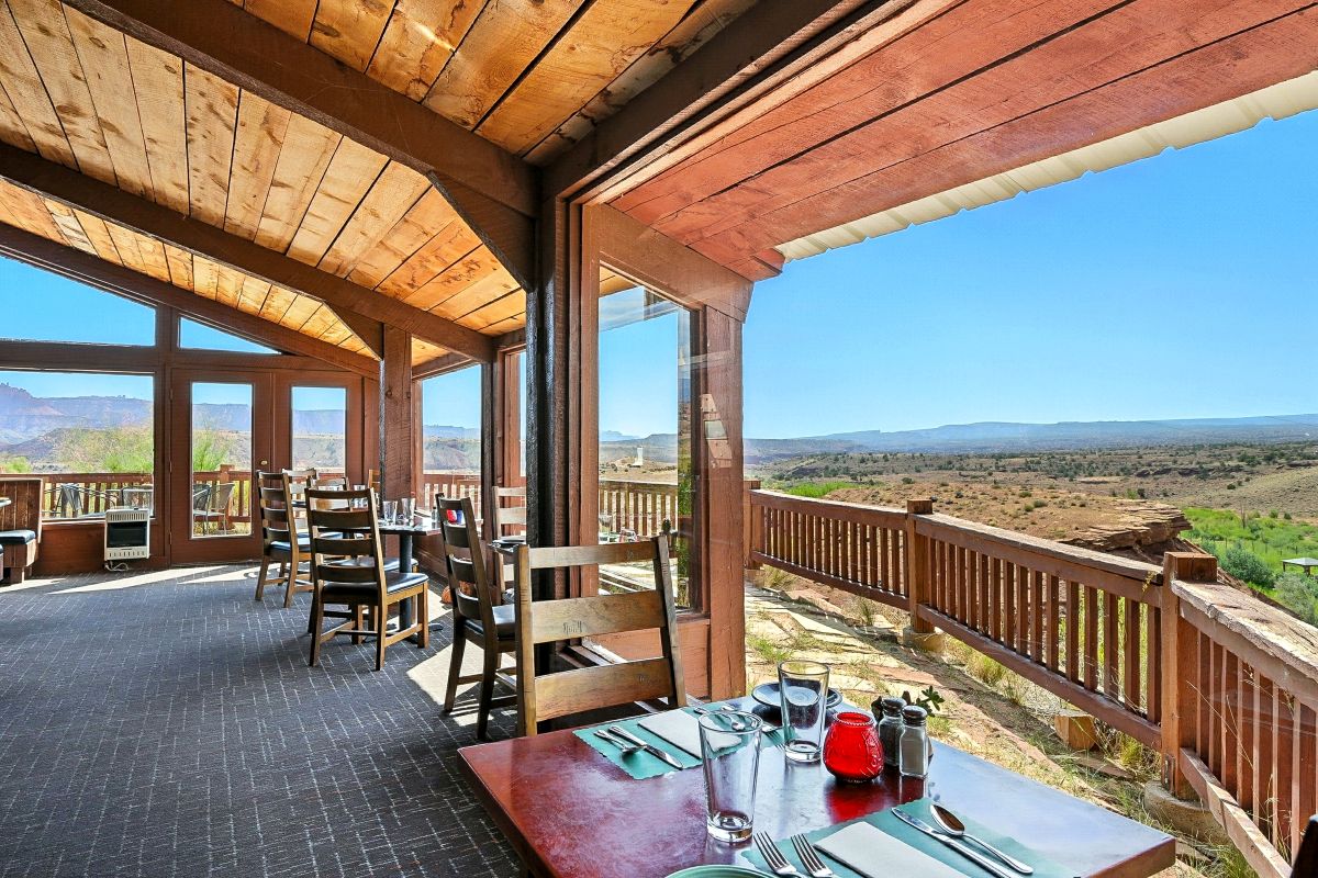 The Rim Rock Inn and Restaurant - Boulder Mountain Realty, Inc.