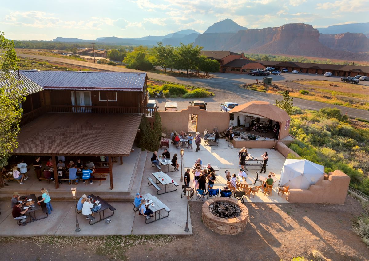 The Rim Rock Inn and Restaurant - Boulder Mountain Realty, Inc.